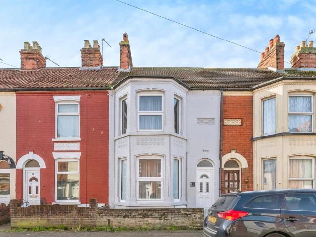3 bedroom terraced house for sale