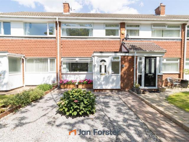 3 bedroom terraced house for sale