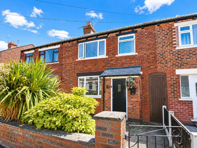 3 bedroom terraced house for sale