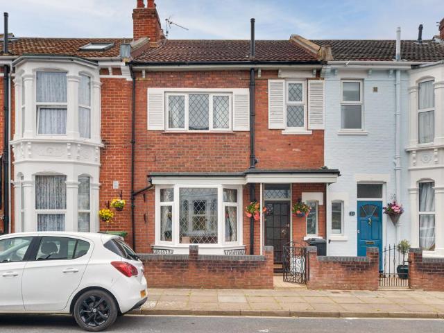 3 bedroom terraced house for sale