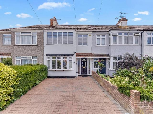 3 bedroom terraced house for sale