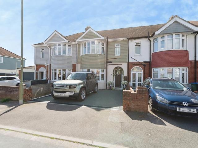 3 bedroom terraced house for sale