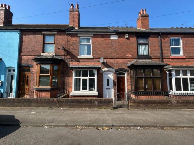 3 bedroom terraced house for sale