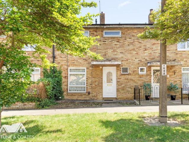3 bedroom terraced house for sale