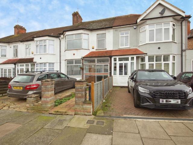 3 bedroom terraced house for sale