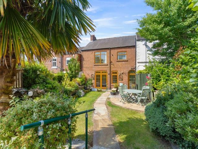 3 bedroom terraced house for sale