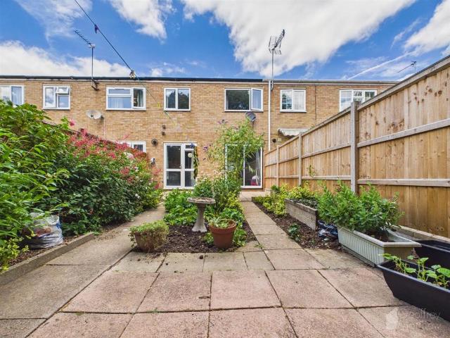 3 bedroom terraced house for sale