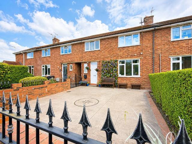 3 bedroom terraced house for sale