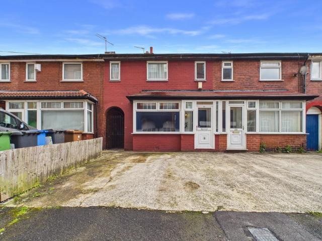 3 bedroom terraced house for sale
