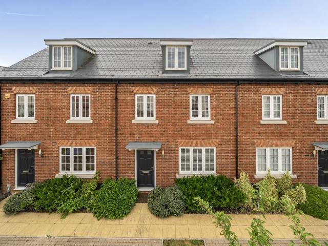 3 bedroom terraced house for sale
