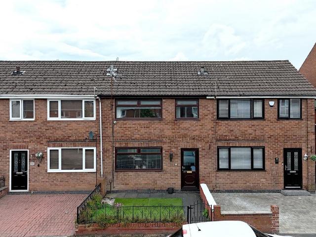 3 bedroom terraced house for sale
