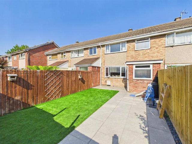 3 bedroom terraced house for sale