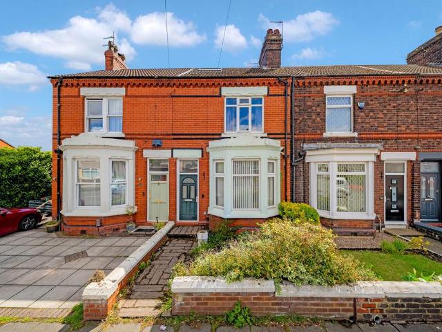 3 bedroom terraced house for sale