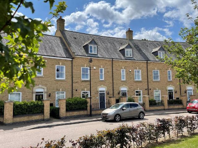 3 bedroom terraced house for sale