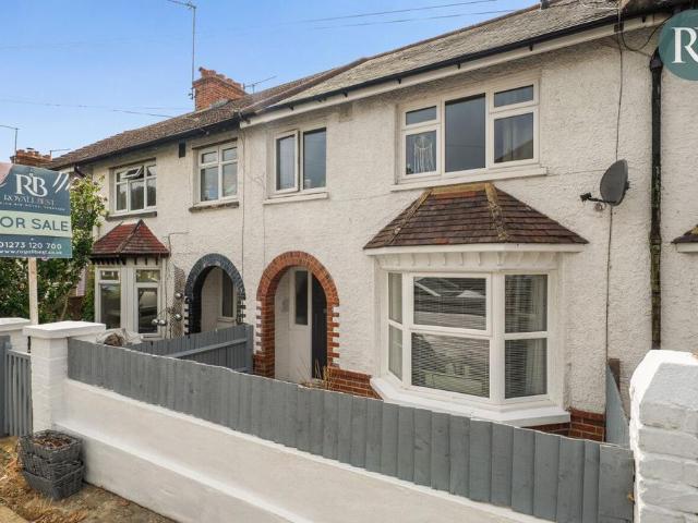 3 bedroom terraced house for sale