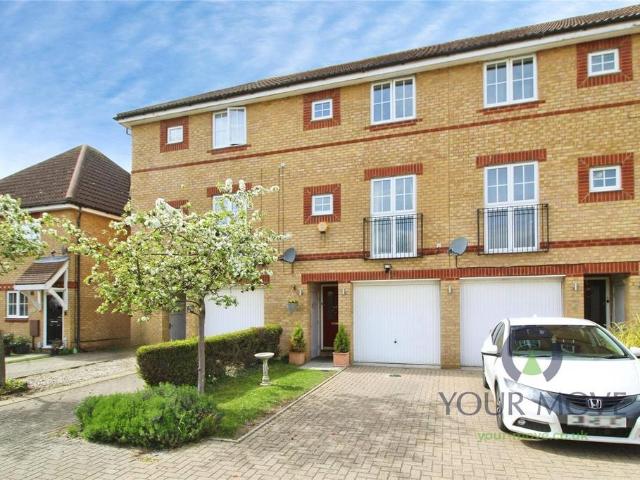4 bedroom terraced house for sale