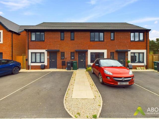 3 bedroom terraced house for sale