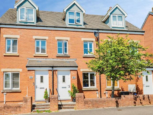 3 bedroom terraced house for sale