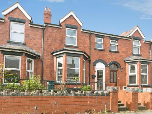 3 bedroom terraced house for sale