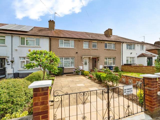 3 bedroom terraced house for sale