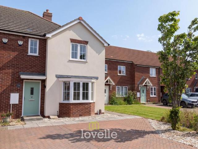 3 bedroom terraced house for sale