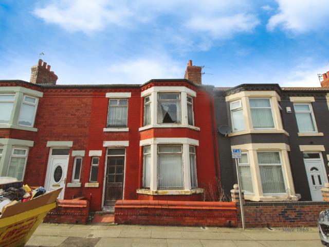 3 bedroom terraced house for sale