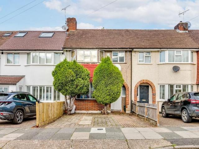 3 bedroom terraced house for sale