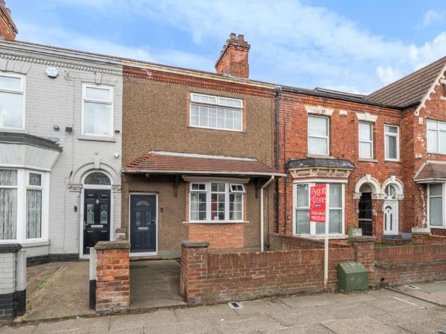 3 bedroom terraced house for sale