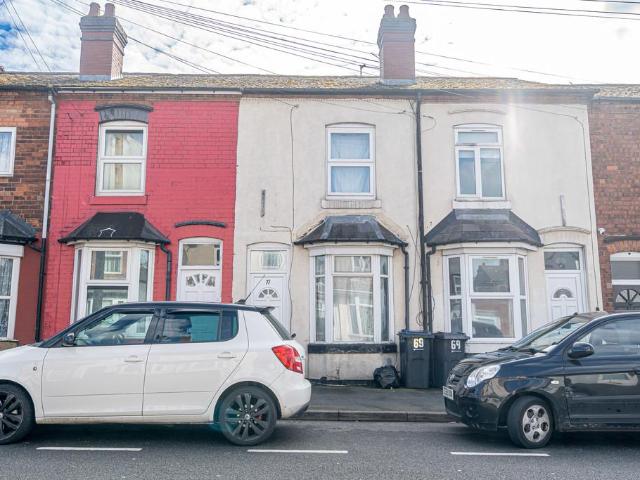 3 bedroom terraced house for sale