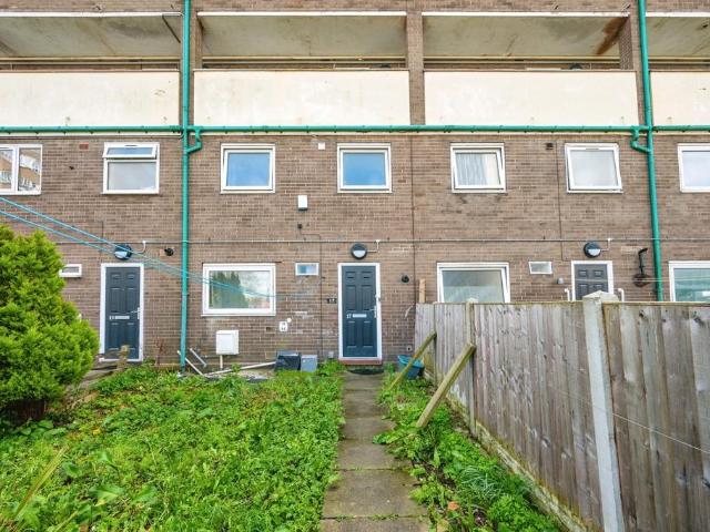 3 bedroom maisonette for sale