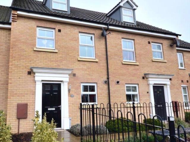 3 bedroom terraced house for sale