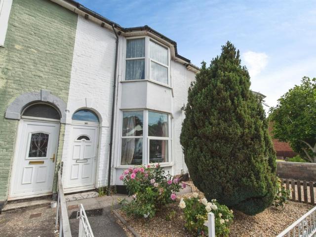 3 bedroom terraced house for sale
