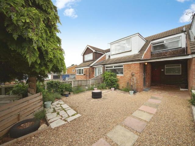3 bedroom terraced house for sale