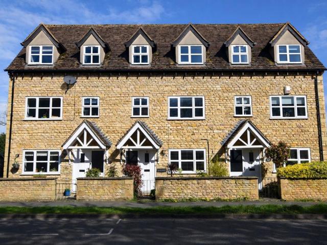 3 bedroom townhouse for sale