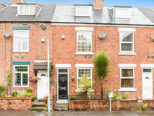 3 bedroom terraced house for sale