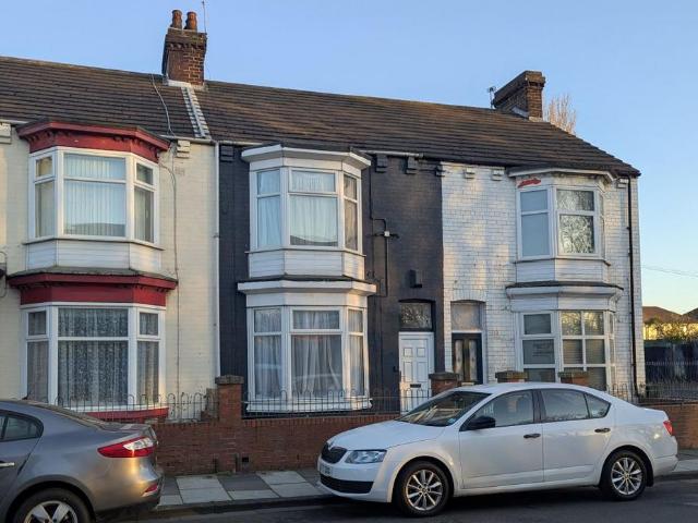 3 bedroom terraced house for sale