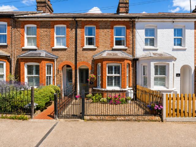 3 bedroom terraced house for sale