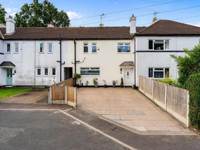 3 bedroom terraced house for sale