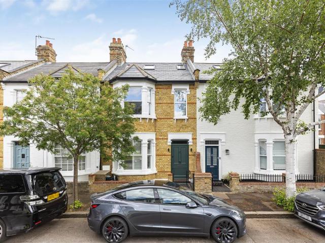 3 bedroom terraced house for sale