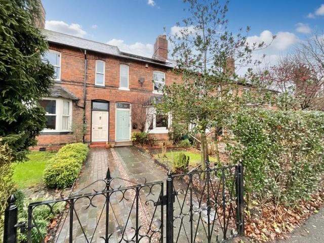 3 bedroom terraced house for sale