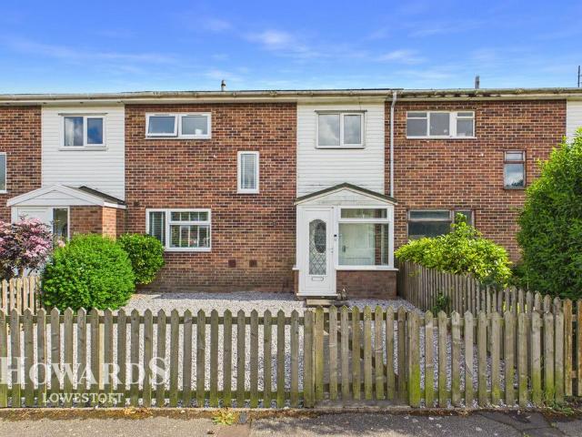 3 bedroom terraced house for sale