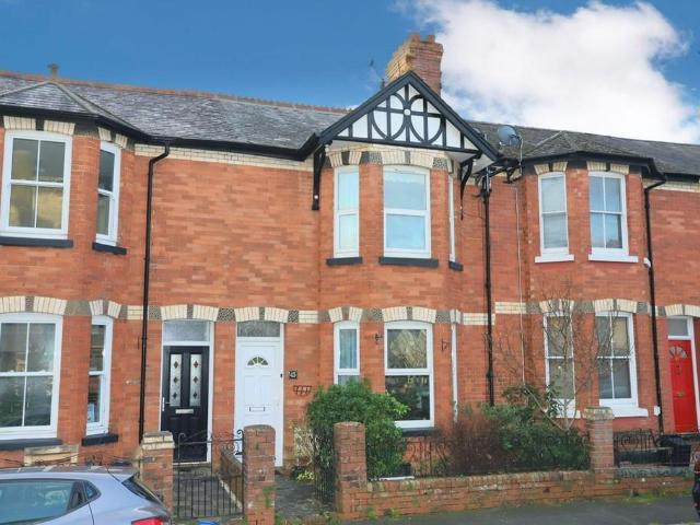 3 bedroom terraced house for sale