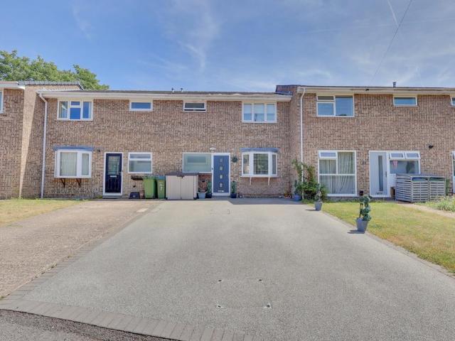 3 bedroom terraced house for sale