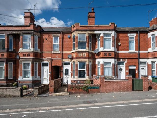 3 bedroom terraced house for sale