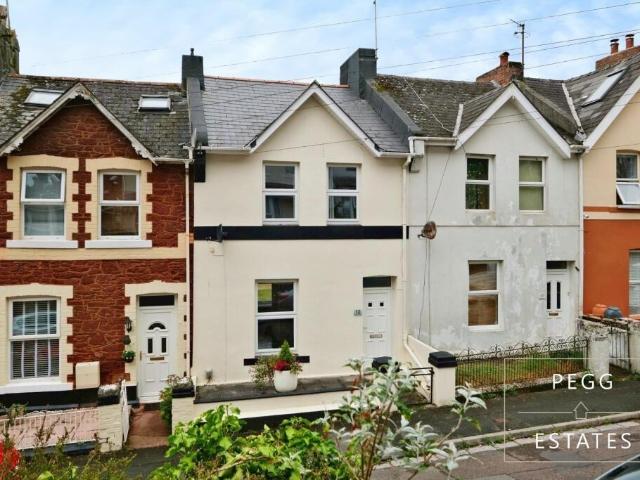 3 bedroom terraced house for sale