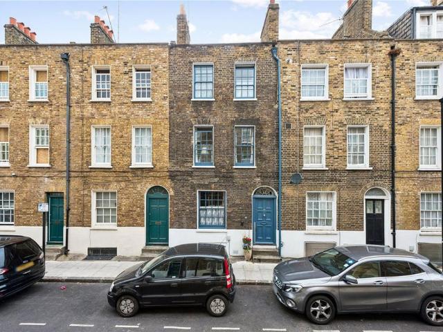 3 bedroom terraced house for sale