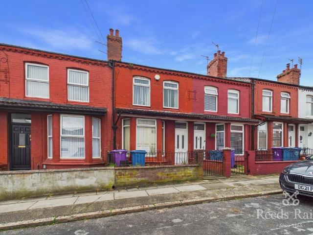 3 bedroom terraced house for sale