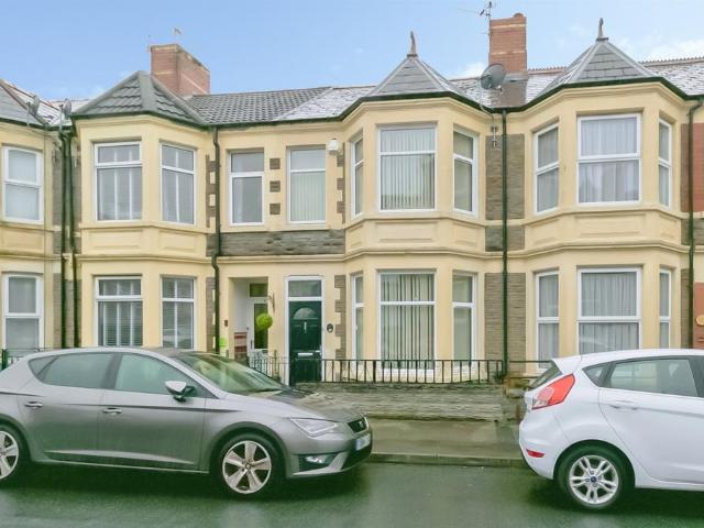 3 bedroom terraced house for sale