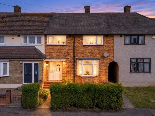 3 bedroom terraced house for sale
