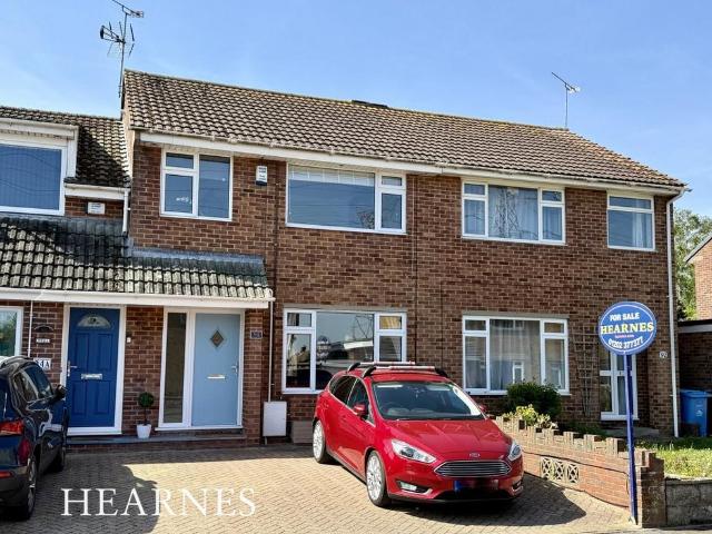 3 bedroom terraced house for sale